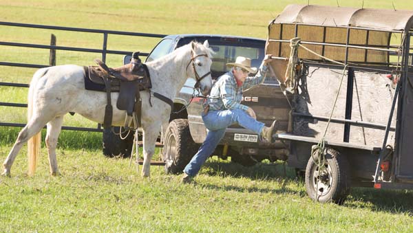 Cowboy stays young by staying active | News, Sports, Jobs - Maui News